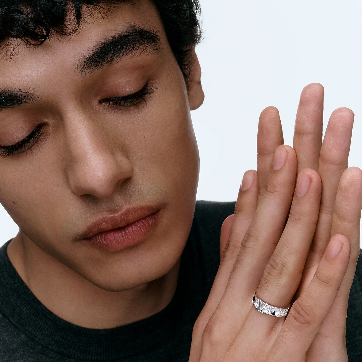 Empreinte Ring, White Gold and Diamonds - Categories | LOUIS VUITTON